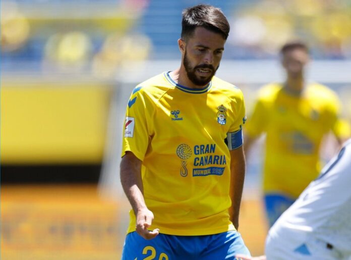 El capitán de la UD Las Palmas, Kirian, se aparta del equipo El capitán de la UD Las Palmas, Kirian, se aparta del equipo