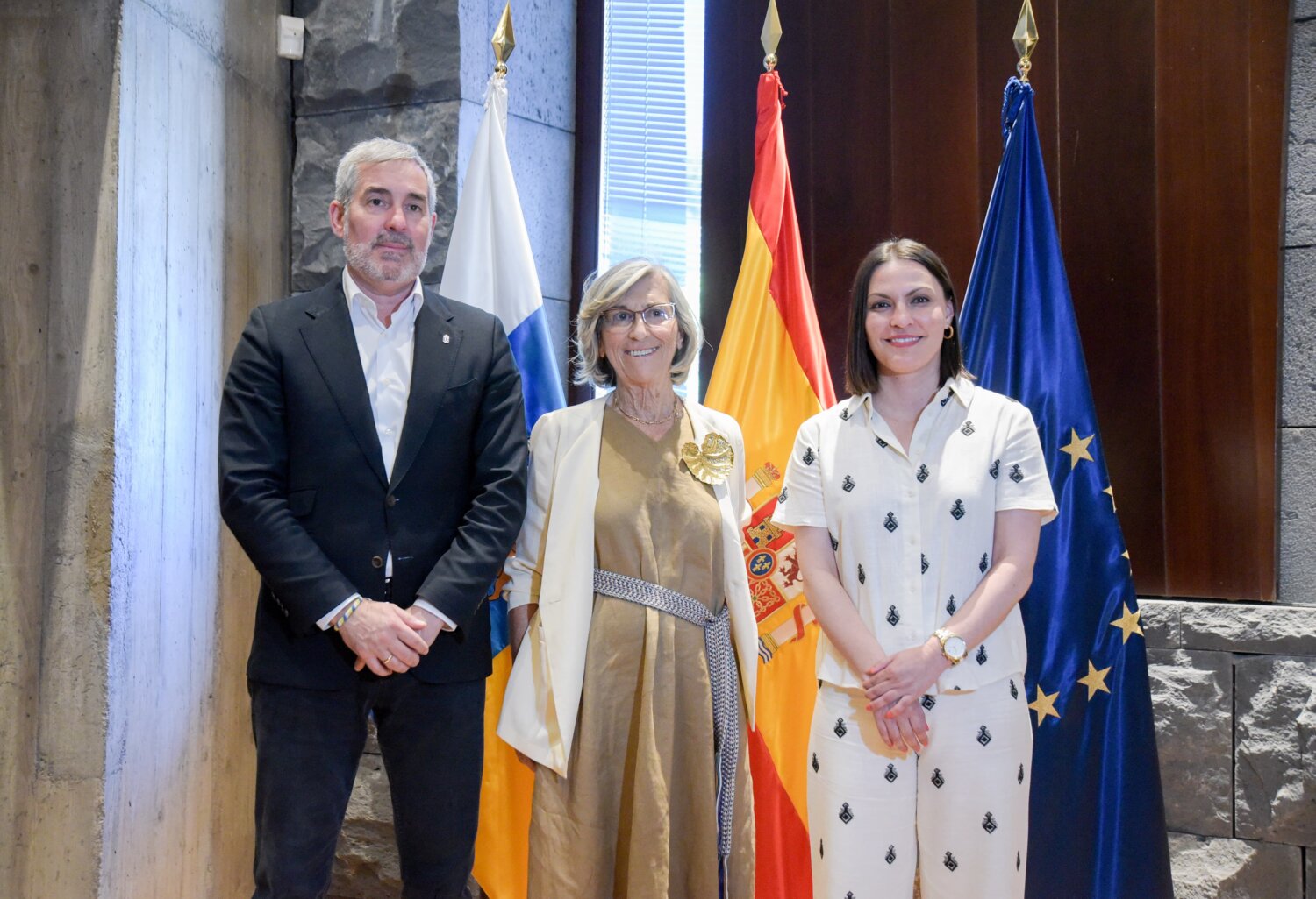 Clavijo subraya la labor de las mujeres en la ciencia