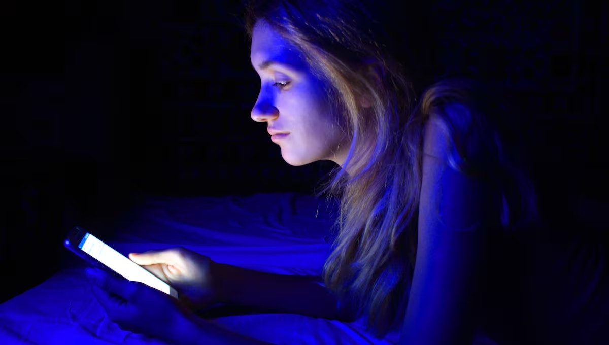 ¿Cómo nos afecta la luz azul de los móviles? - Radio Televisión Canaria